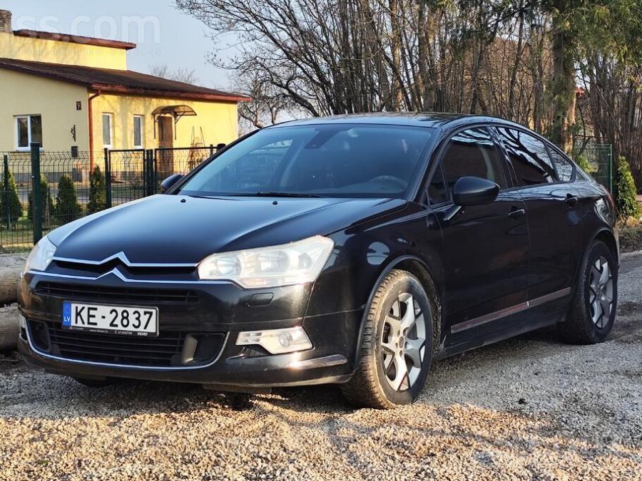 Black Citroen C5 2010 in Aizkraukle, with an engine capacity of 2.00 L and mileage of 241 thousand km for 3200 €, photo 5 on AUTOMOTO.COM.LV