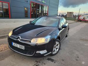 Melns Citroen C5 2011 Klaipėda, ar dzinēja tilpumu 2.00 L un nobraukumu 296 tūkst. km par 1950 €, foto 2 vietnē AUTOMOTO.COM.LV
