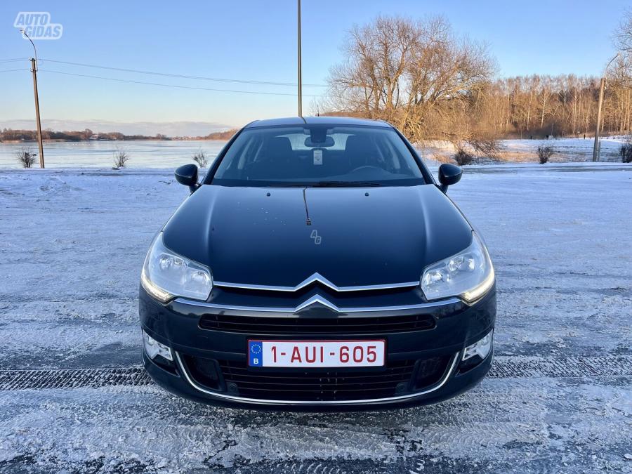 Melns Citroen C5 2011 Šauļi, ar dzinēja tilpumu 1.60 L un nobraukumu 218 tūkst. km par 3200 €, foto 3 vietnē AUTOMOTO.COM.LV
