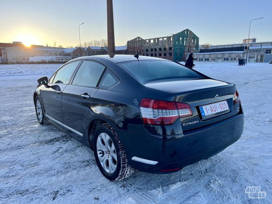 Melns Citroen C5 2011 Šauļi, ar dzinēja tilpumu 1.60 L un nobraukumu 218 tūkst. km par 3200 €, foto 9 vietnē AUTOMOTO.COM.LV