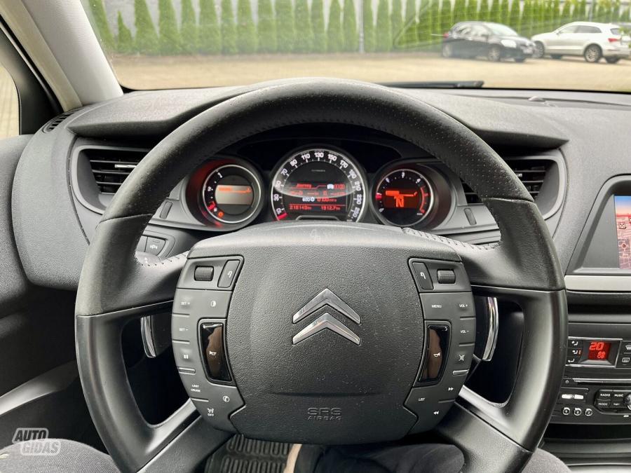 Melns Citroen C5 2011 Šauļi, ar dzinēja tilpumu 1.60 L un nobraukumu 218 tūkst. km par 3200 €, foto 12 vietnē AUTOMOTO.COM.LV