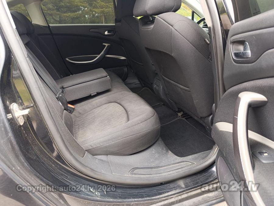 Melns Citroen C5 2011 Tallina, ar dzinēja tilpumu 1.60 L un nobraukumu 295 tūkst. km par 1299 €, foto 9 vietnē AUTOMOTO.COM.LV