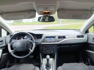 Melns Citroen C5 2011 Tallina, ar dzinēja tilpumu 1.60 L un nobraukumu 295 tūkst. km par 1299 €, foto 10 vietnē AUTOMOTO.COM.LV