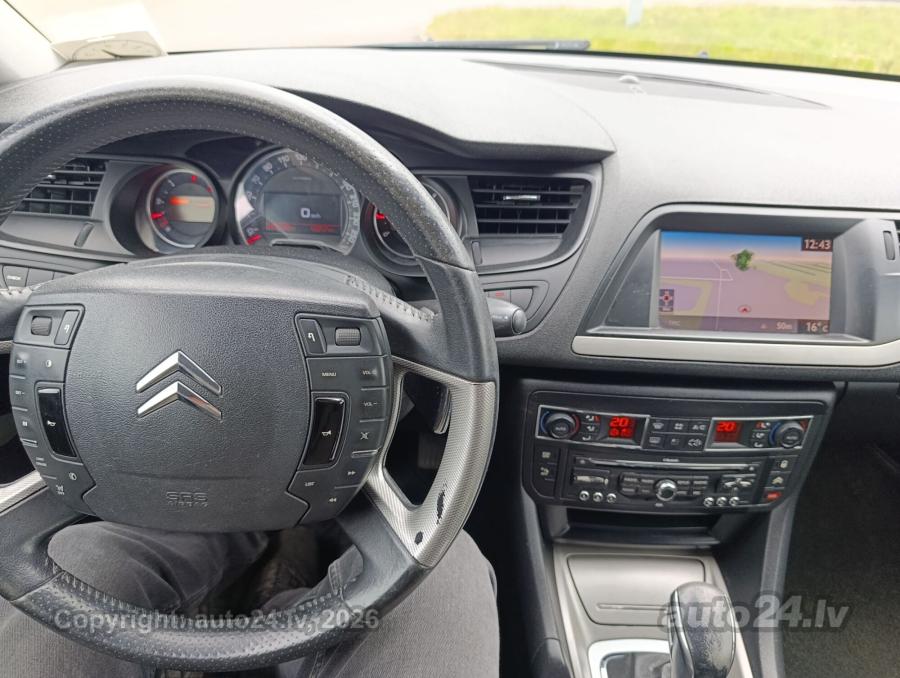 Melns Citroen C5 2011 Tallina, ar dzinēja tilpumu 1.60 L un nobraukumu 295 tūkst. km par 1299 €, foto 11 vietnē AUTOMOTO.COM.LV