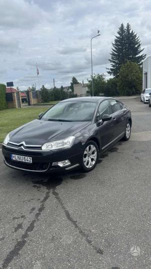 Melns Citroen C5 2011 Raseiniai, ar dzinēja tilpumu 1.56 L un nobraukumu 24 tūkst. km par 2700 €, foto 3 vietnē AUTOMOTO.COM.LV