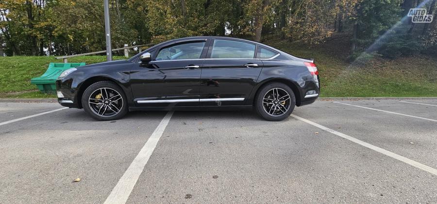 Black Citroen C5 2011 in Kaunas, with an engine capacity of 1.60 L and mileage of 187 thousand km for 3100 €, photo 5 on AUTOMOTO.COM.LV