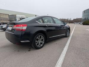 Melns Citroen C5 2012 Šauļi, ar dzinēja tilpumu 2.00 L un nobraukumu 341 tūkst. km par 3600 €, foto 4 vietnē AUTOMOTO.COM.LV