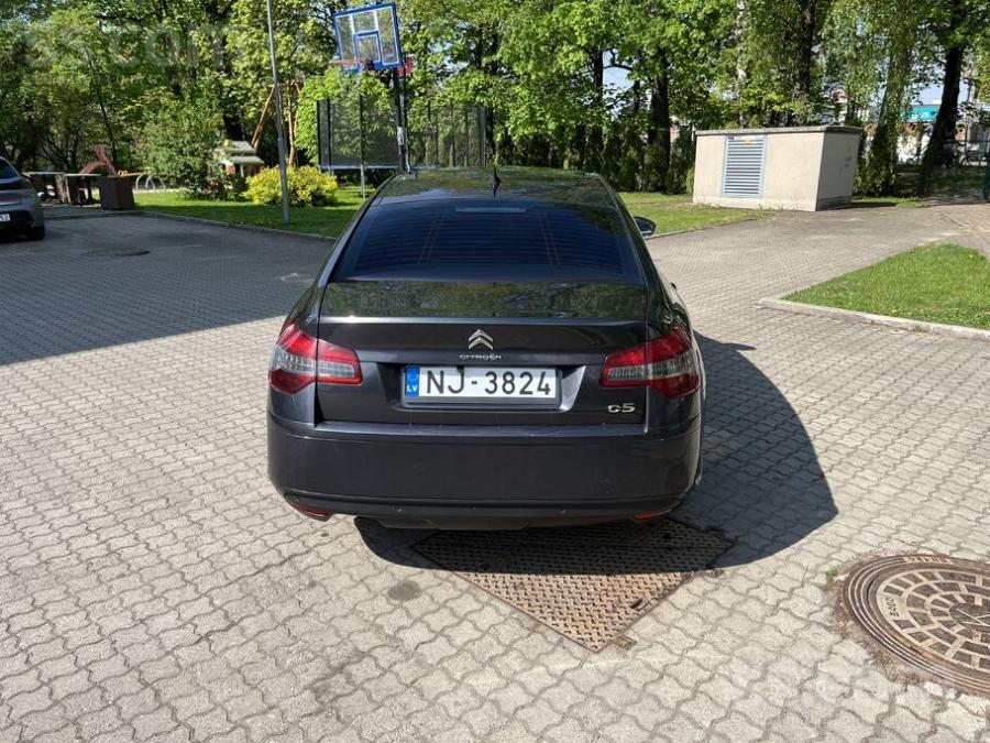 Melns Citroen C5 2012 Rīga, ar dzinēja tilpumu 1.60 L un nobraukumu 290 tūkst. km par 4200 €, foto 5 vietnē AUTOMOTO.COM.LV
