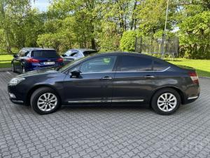Melns Citroen C5 2012 Rīga, ar dzinēja tilpumu 1.60 L un nobraukumu 290 tūkst. km par 4200 €, foto 7 vietnē AUTOMOTO.COM.LV