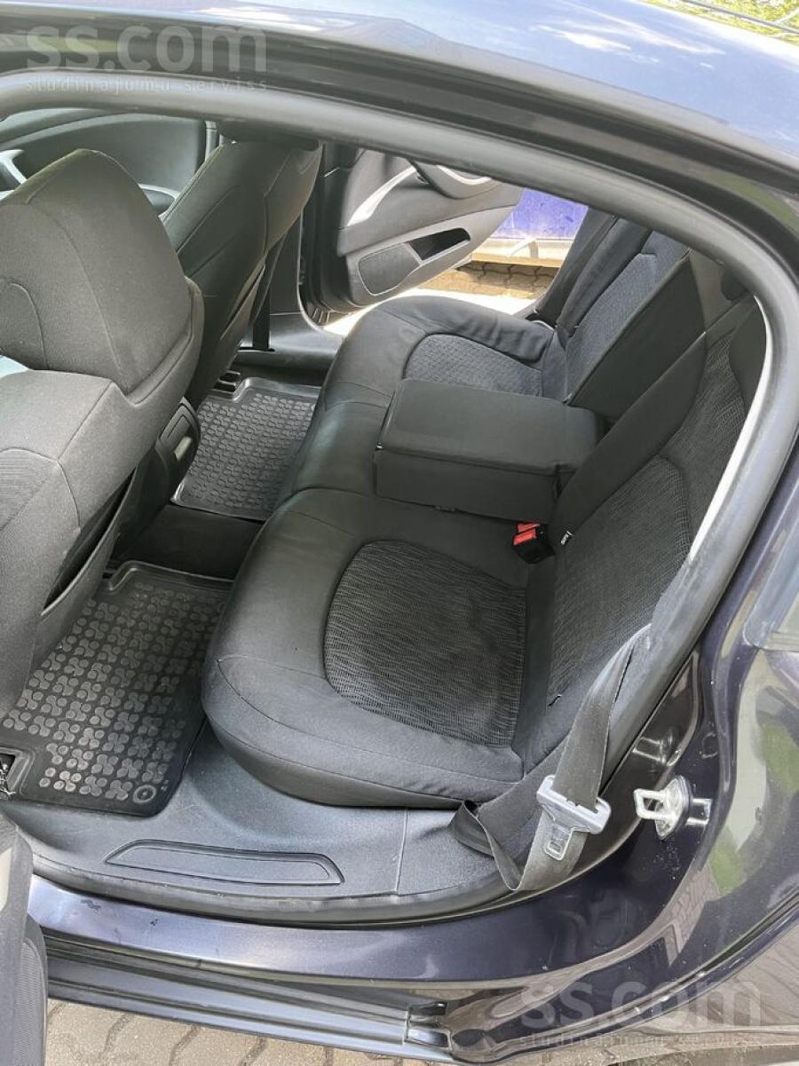 Melns Citroen C5 2012 Rīga, ar dzinēja tilpumu 1.60 L un nobraukumu 290 tūkst. km par 4200 €, foto 19 vietnē AUTOMOTO.COM.LV