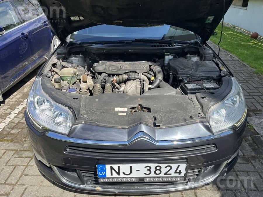 Melns Citroen C5 2012 Rīga, ar dzinēja tilpumu 1.60 L un nobraukumu 290 tūkst. km par 4200 €, foto 20 vietnē AUTOMOTO.COM.LV