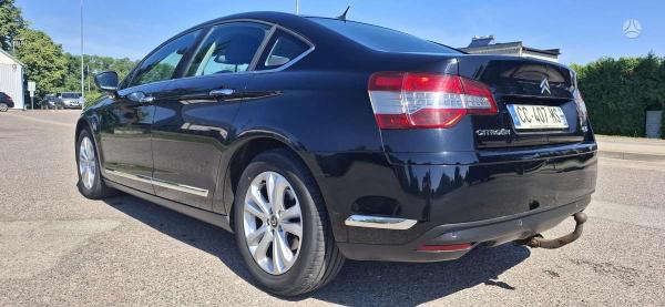 Black Citroen C5 2012 in Taurage, with an engine capacity of 2.00 L and mileage of 232 thousand km for 3499 €, photo 3 on AUTOMOTO.COM.LV