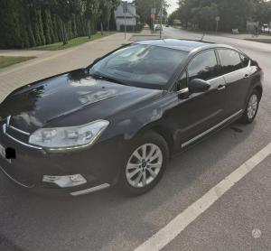 Black Citroen C5 2012 in Siauliai, with an engine capacity of 1.56 L and mileage of 379 thousand km for 2100 €, photo  on AUTOMOTO.COM.LV