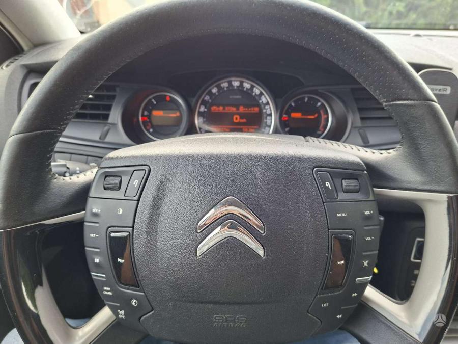 Melns Citroen C5 2013 Ukmergė, ar dzinēja tilpumu 1.56 L un nobraukumu 273 tūkst. km par 2750 €, foto 9 vietnē AUTOMOTO.COM.LV