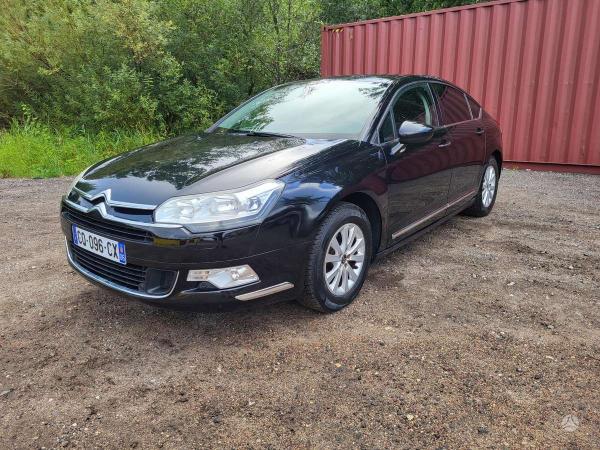 Black Citroen C5 2013 in Kaunas, with an engine capacity of 1.56 L and mileage of 235 thousand km for 2450 €, photo 2 on AUTOMOTO.COM.LV