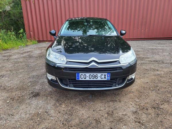 Black Citroen C5 2013 in Kaunas, with an engine capacity of 1.56 L and mileage of 235 thousand km for 2450 €, photo 3 on AUTOMOTO.COM.LV
