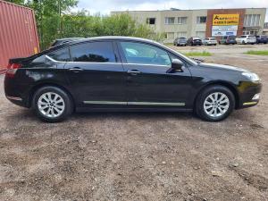 Black Citroen C5 2013 in Kaunas, with an engine capacity of 1.56 L and mileage of 235 thousand km for 2450 €, photo 9 on AUTOMOTO.COM.LV
