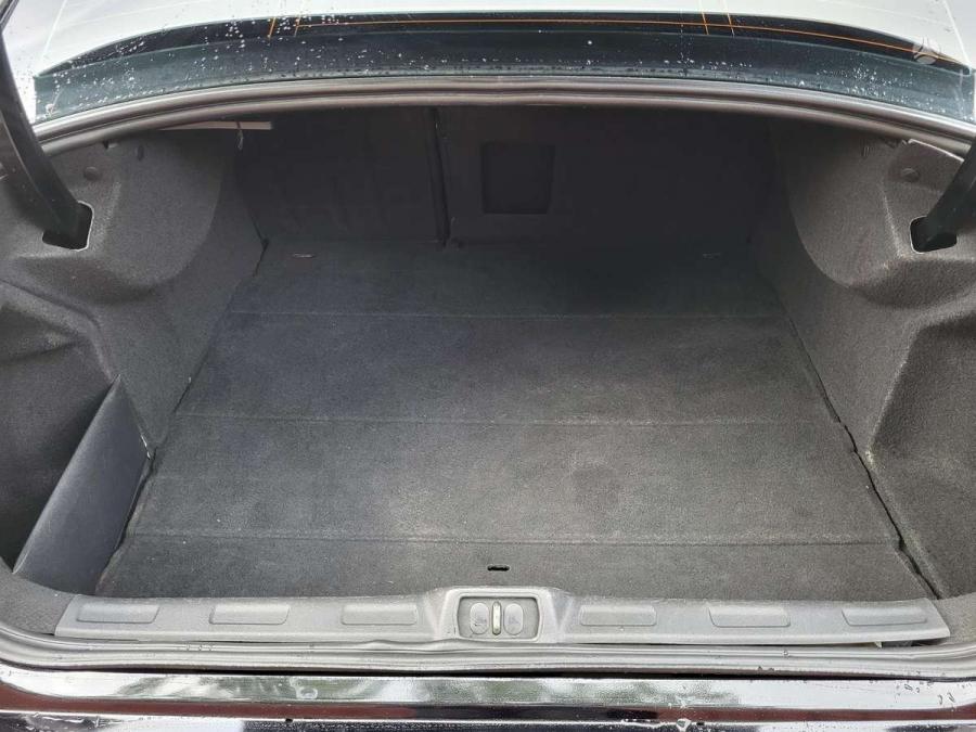 Black Citroen C5 2013 in Kaunas, with an engine capacity of 1.56 L and mileage of 235 thousand km for 2450 €, photo 15 on AUTOMOTO.COM.LV