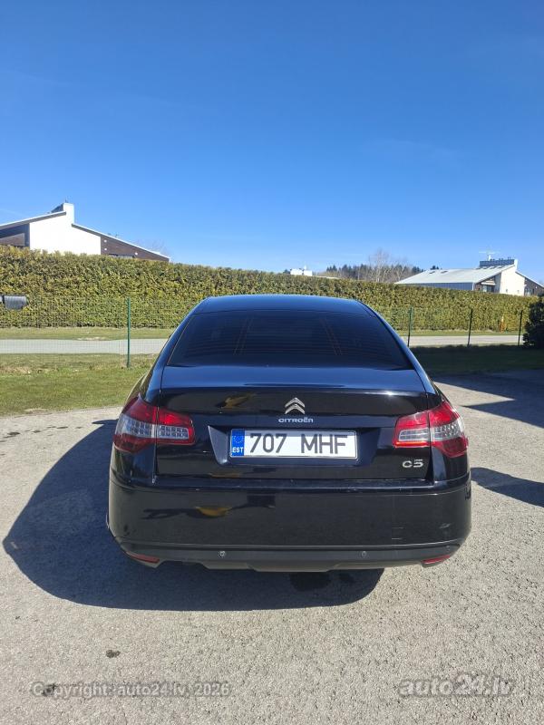 Black Citroen C5 2015 in Tallinn, with an engine capacity of 2.00 L and mileage of 292 thousand km for 5500 €, photo 3 on AUTOMOTO.COM.LV