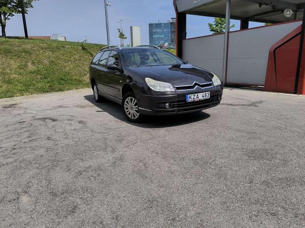 Black Citroen C5 2006 in Alytus, with an engine capacity of 2.00 L and mileage of 267 thousand km for 1600 €, photo 2 on AUTOMOTO.COM.LV