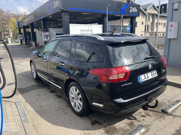 Black Citroen C5 2008 in Kaunas, with an engine capacity of 2.00 L and mileage of 370 thousand km for 1550 €, photo 3 on AUTOMOTO.COM.LV