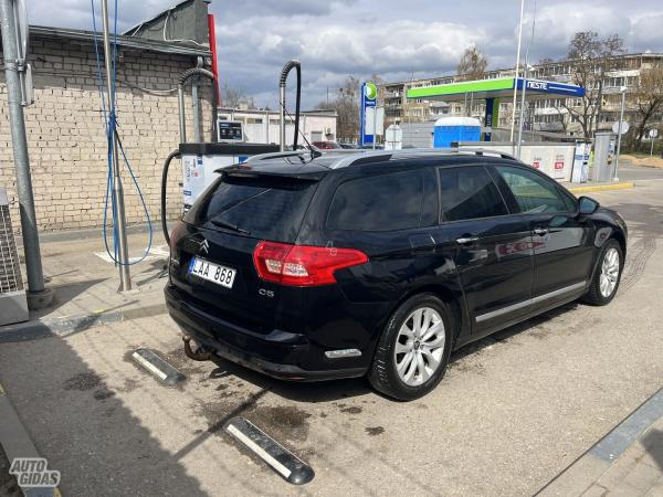 Black Citroen C5 2008 in Kaunas, with an engine capacity of 2.00 L and mileage of 370 thousand km for 1550 €, photo 4 on AUTOMOTO.COM.LV