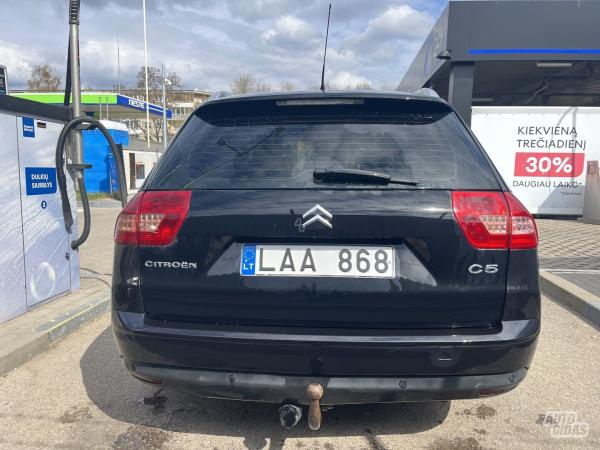 Black Citroen C5 2008 in Kaunas, with an engine capacity of 2.00 L and mileage of 370 thousand km for 1550 €, photo 5 on AUTOMOTO.COM.LV