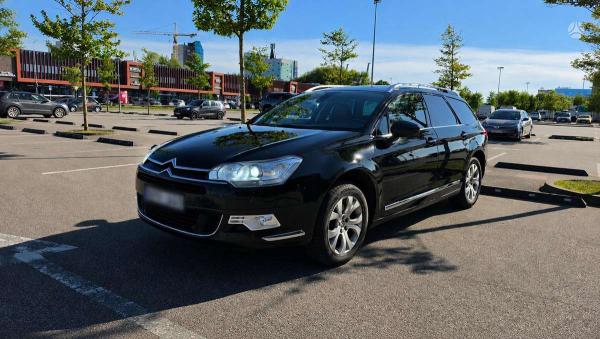 Melns Citroen C5 2008 Klaipėda, ar dzinēja tilpumu 2.18 L un nobraukumu 387 tūkst. km par 2850 €, foto 2 vietnē AUTOMOTO.COM.LV
