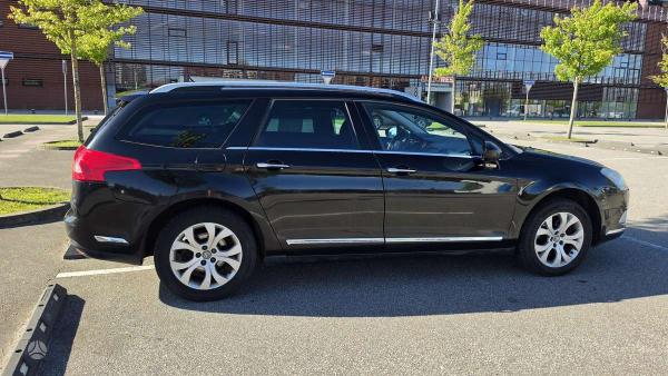 Melns Citroen C5 2008 Klaipėda, ar dzinēja tilpumu 2.18 L un nobraukumu 387 tūkst. km par 2850 €, foto 6 vietnē AUTOMOTO.COM.LV