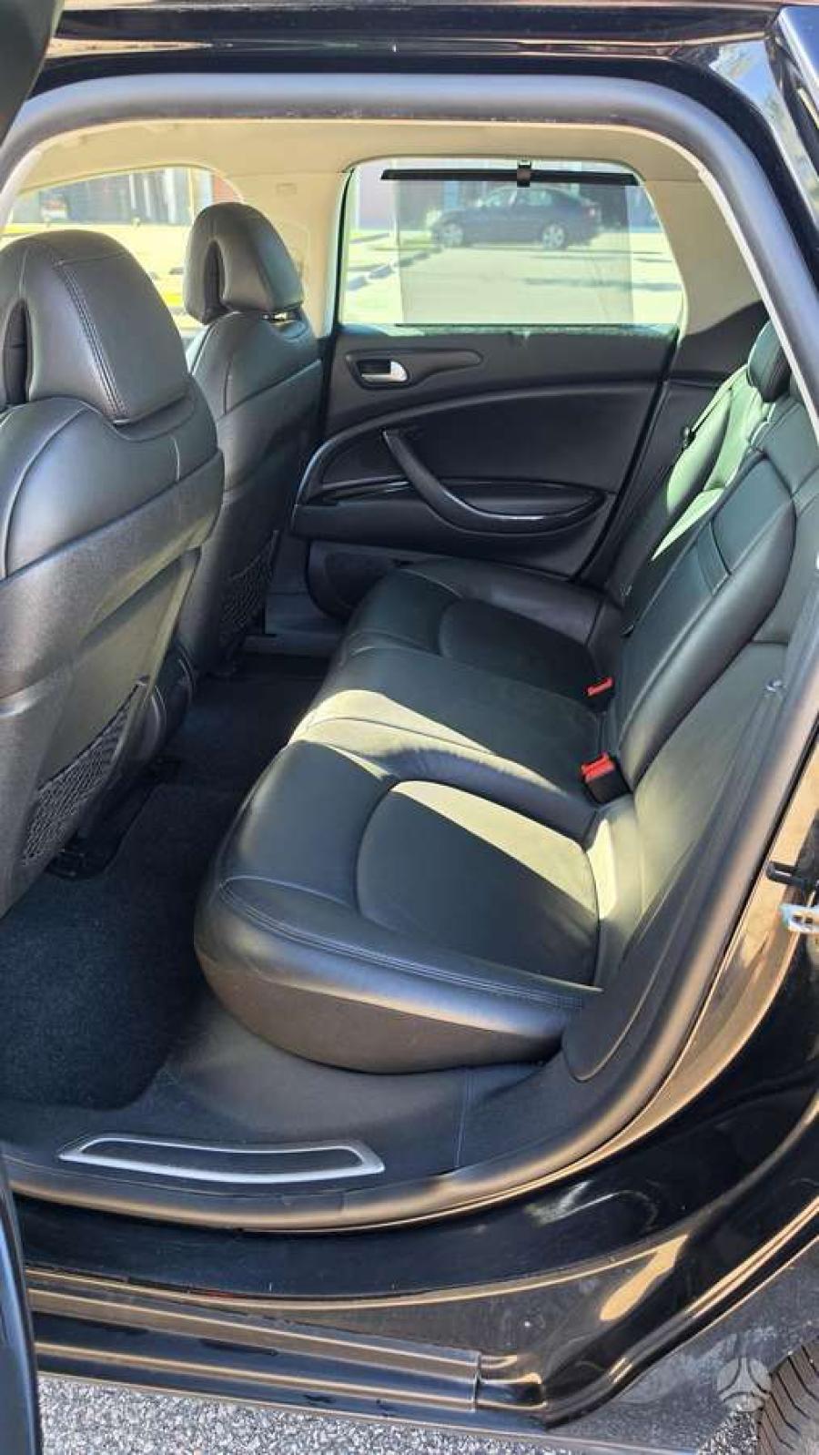 Black Citroen C5 2008 in Klaipeda, with an engine capacity of 2.18 L and mileage of 387 thousand km for 2850 €, photo 13 on AUTOMOTO.COM.LV