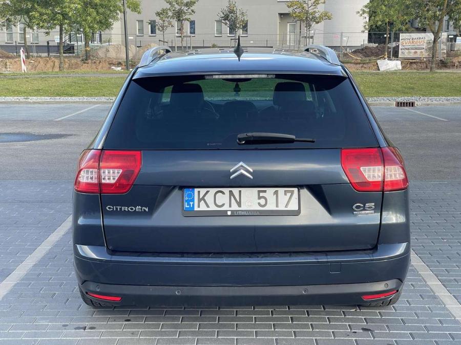 Melns Citroen C5 2008 Kauņa, ar dzinēja tilpumu 2.00 L un nobraukumu 291 tūkst. km par 1300 €, foto 7 vietnē AUTOMOTO.COM.LV