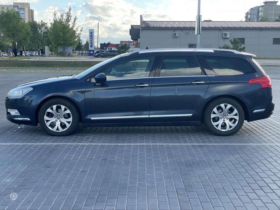 Melns Citroen C5 2008 Kauņa, ar dzinēja tilpumu 2.00 L un nobraukumu 291 tūkst. km par 1300 €, foto 9 vietnē AUTOMOTO.COM.LV