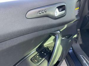 Melns Citroen C5 2008 Kauņa, ar dzinēja tilpumu 2.00 L un nobraukumu 291 tūkst. km par 1300 €, foto 15 vietnē AUTOMOTO.COM.LV