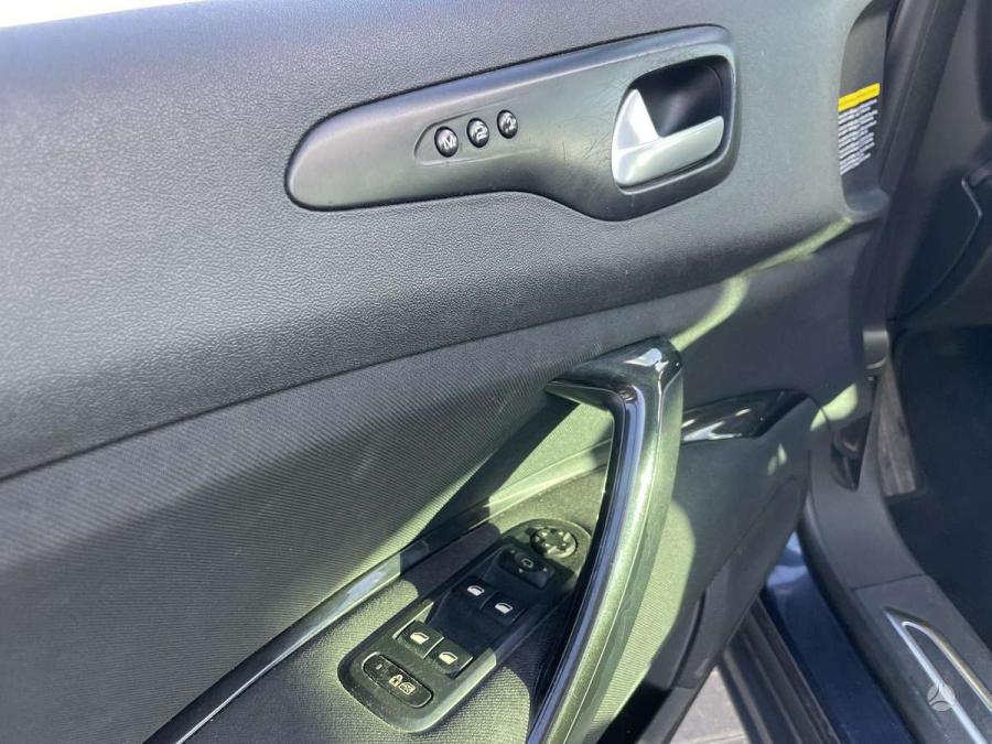 Melns Citroen C5 2008 Kauņa, ar dzinēja tilpumu 2.00 L un nobraukumu 291 tūkst. km par 1300 €, foto 15 vietnē AUTOMOTO.COM.LV