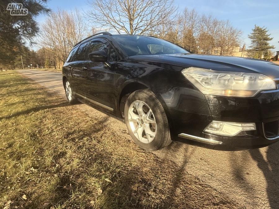Black Citroen C5 2009 in Panevezys, with an engine capacity of 2.00 L and mileage of 353 thousand km for 1700 €, photo 3 on AUTOMOTO.COM.LV