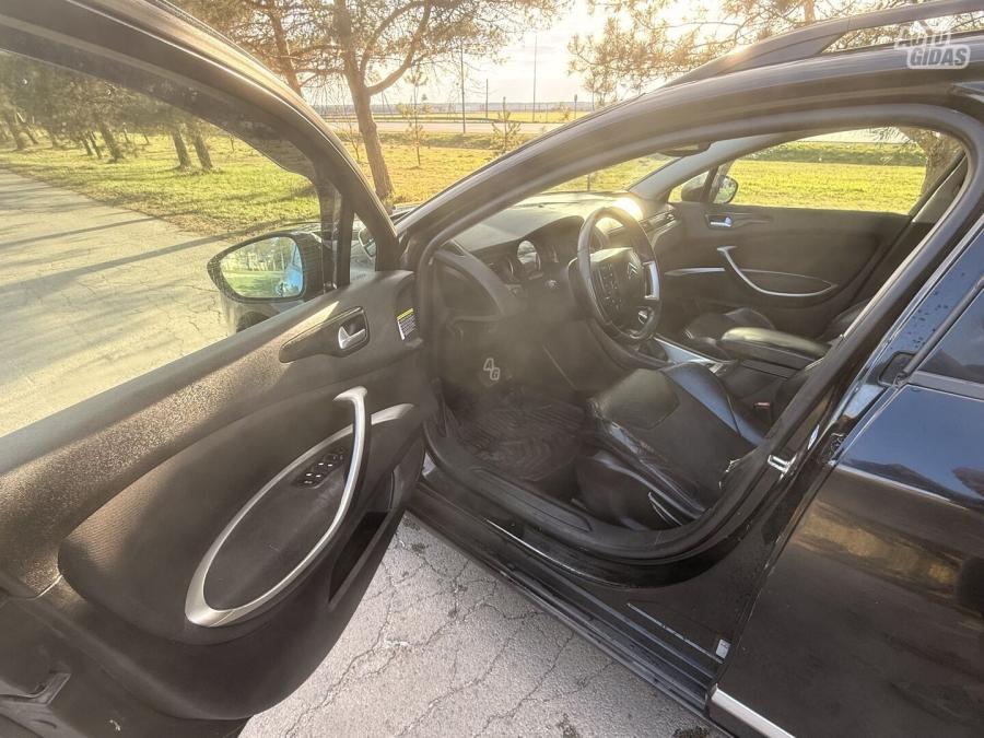 Black Citroen C5 2009 in Panevezys, with an engine capacity of 2.00 L and mileage of 353 thousand km for 1700 €, photo 13 on AUTOMOTO.COM.LV
