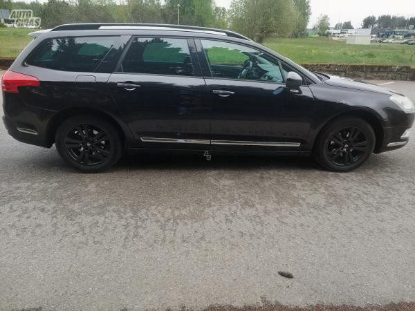 Melns Citroen C5 2009 Utena, ar dzinēja tilpumu 2.00 L un nobraukumu 275 tūkst. km par 2500 €, foto 2 vietnē AUTOMOTO.COM.LV
