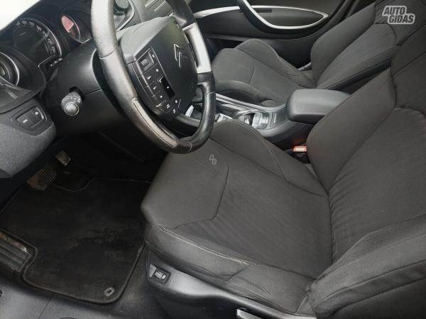 Melns Citroen C5 2009 Utena, ar dzinēja tilpumu 2.00 L un nobraukumu 275 tūkst. km par 2500 €, foto 6 vietnē AUTOMOTO.COM.LV