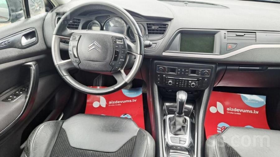 Black Citroen C5 2009 in Riga, with an engine capacity of 2.70 L and mileage of 385 thousand km for 2500 €, photo 14 on AUTOMOTO.COM.LV
