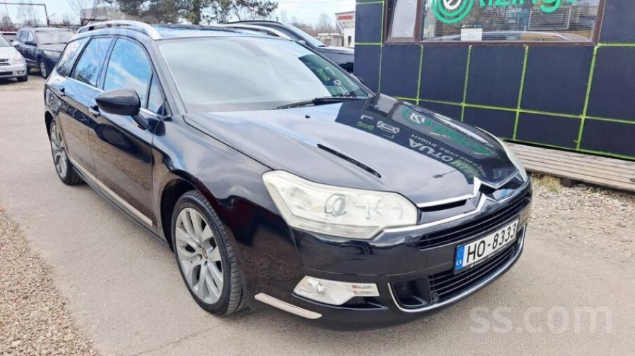 Black Citroen C5 2009 in Riga, with an engine capacity of 2.70 L and mileage of 385 thousand km for 2500 €, photo 20 on AUTOMOTO.COM.LV