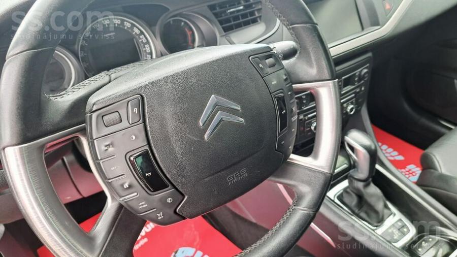 Melns Citroen C5 2009 Rīga, ar dzinēja tilpumu 2.70 L un nobraukumu 385 tūkst. km par 2700 €, foto 17 vietnē AUTOMOTO.COM.LV