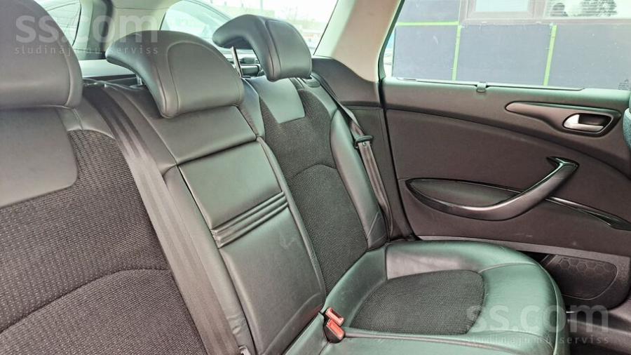 Melns Citroen C5 2009 Rīga, ar dzinēja tilpumu 2.70 L un nobraukumu 385 tūkst. km par 2700 €, foto 21 vietnē AUTOMOTO.COM.LV