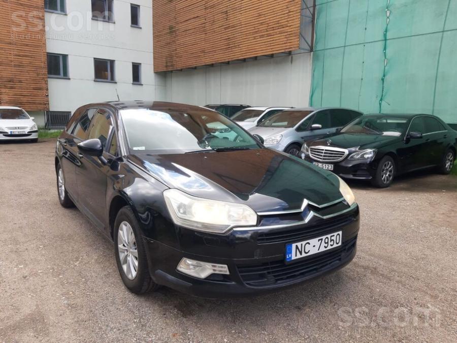Melns Citroen C5 2009 Daugavpils, ar dzinēja tilpumu 1.60 L un nobraukumu 0 tūkst. km par 2750 €, foto 1 vietnē AUTOMOTO.COM.LV