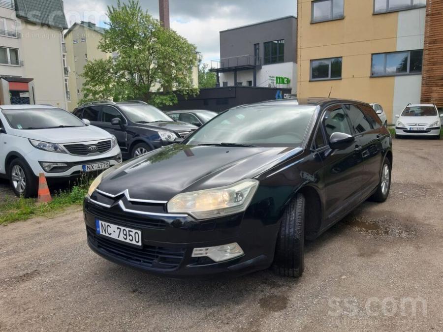 Melns Citroen C5 2009 Daugavpils, ar dzinēja tilpumu 1.60 L un nobraukumu 0 tūkst. km par 2750 €, foto 4 vietnē AUTOMOTO.COM.LV