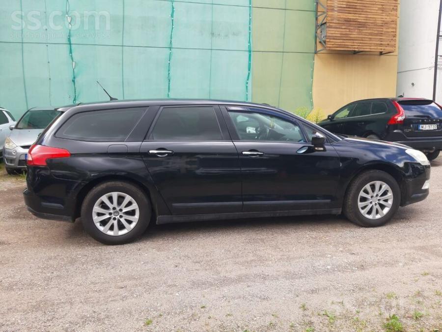 Melns Citroen C5 2009 Daugavpils, ar dzinēja tilpumu 1.60 L un nobraukumu 0 tūkst. km par 2750 €, foto 6 vietnē AUTOMOTO.COM.LV