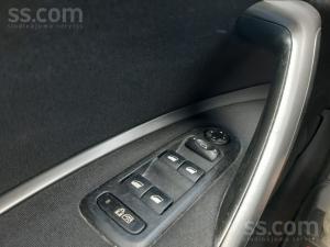 Melns Citroen C5 2009 Daugavpils, ar dzinēja tilpumu 1.60 L un nobraukumu 0 tūkst. km par 2750 €, foto 13 vietnē AUTOMOTO.COM.LV