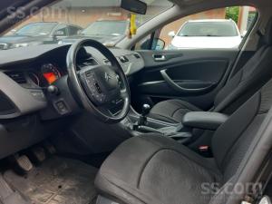 Melns Citroen C5 2009 Daugavpils, ar dzinēja tilpumu 1.60 L un nobraukumu 0 tūkst. km par 2750 €, foto 14 vietnē AUTOMOTO.COM.LV