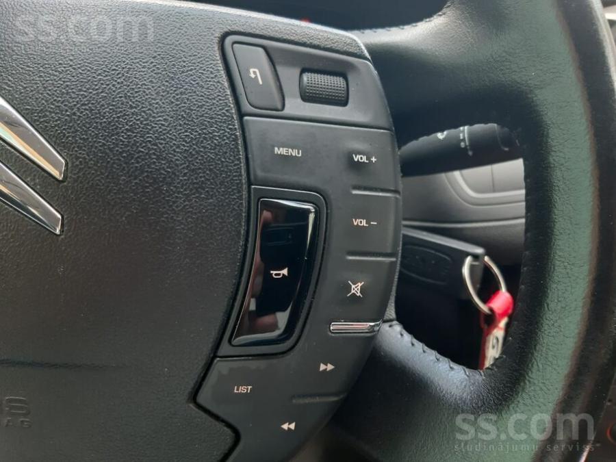 Melns Citroen C5 2009 Daugavpils, ar dzinēja tilpumu 1.60 L un nobraukumu 0 tūkst. km par 2750 €, foto 15 vietnē AUTOMOTO.COM.LV