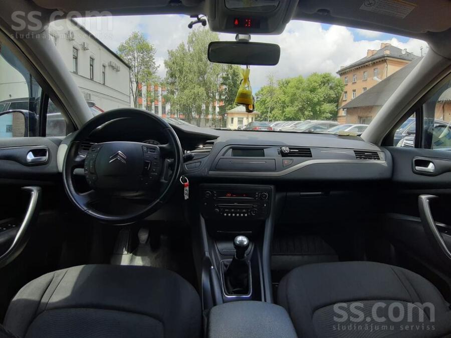 Melns Citroen C5 2009 Daugavpils, ar dzinēja tilpumu 1.60 L un nobraukumu 0 tūkst. km par 2750 €, foto 22 vietnē AUTOMOTO.COM.LV