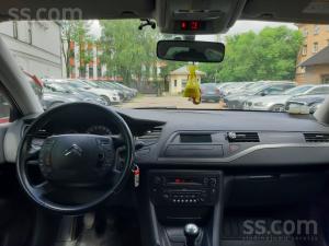 Melns Citroen C5 2009 Daugavpils, ar dzinēja tilpumu 1.60 L un nobraukumu 0 tūkst. km par 2750 €, foto 23 vietnē AUTOMOTO.COM.LV